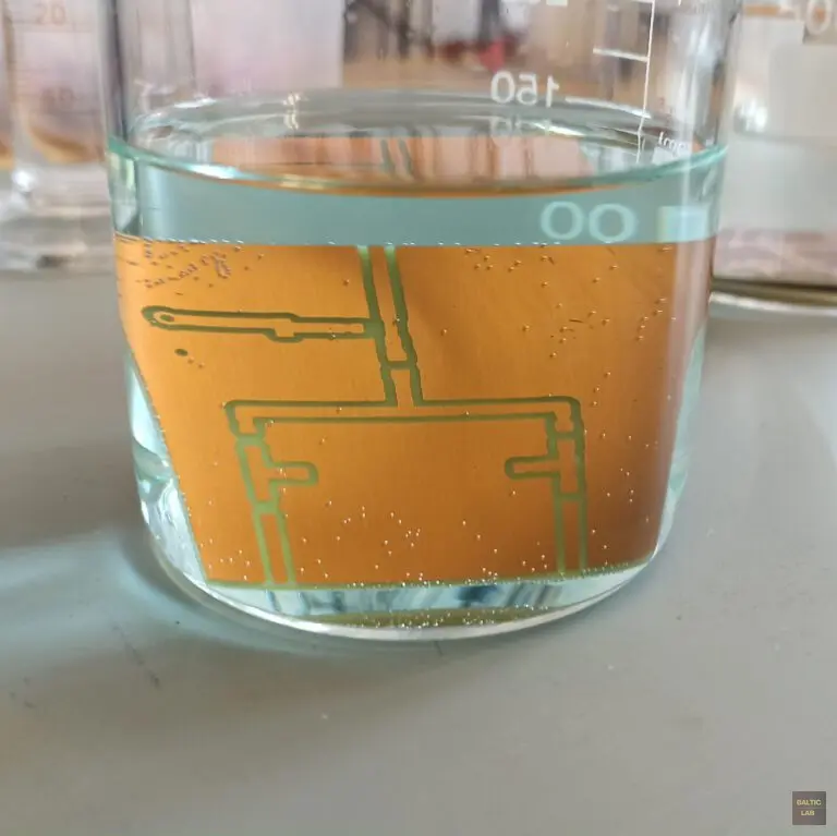 Etching PCBs using hydrochloric acid and hydrogen peroxide – Baltic Lab